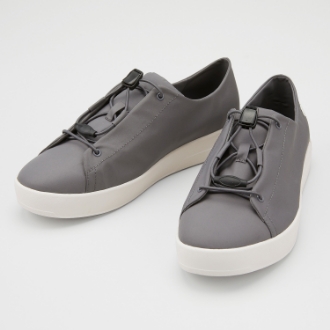 シームレス スニーカー「Wayser（ウェイサー）」特集ページ | デサントブランド公式サイト