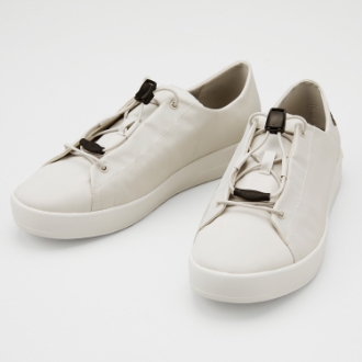 シームレス スニーカー「Wayser（ウェイサー）」特集ページ | デサントブランド公式サイト